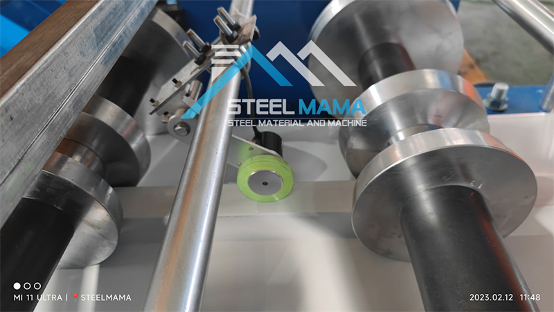 Metal Roofing Sheet Panel 625 Trapezoidal Ridge Cap Roll Forming ...